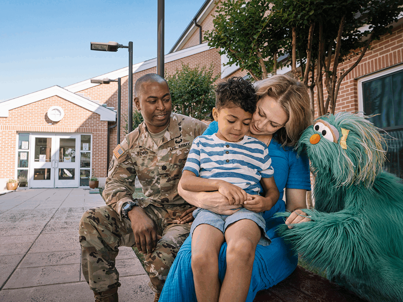 Family and Community Bonds - Sesame Street for Military Families
